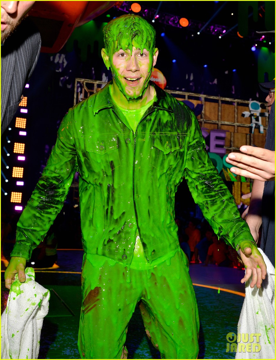 Nick Jonas Gets Slimed & Attempts to Hug Girlfriend Olivia Culpo at ...