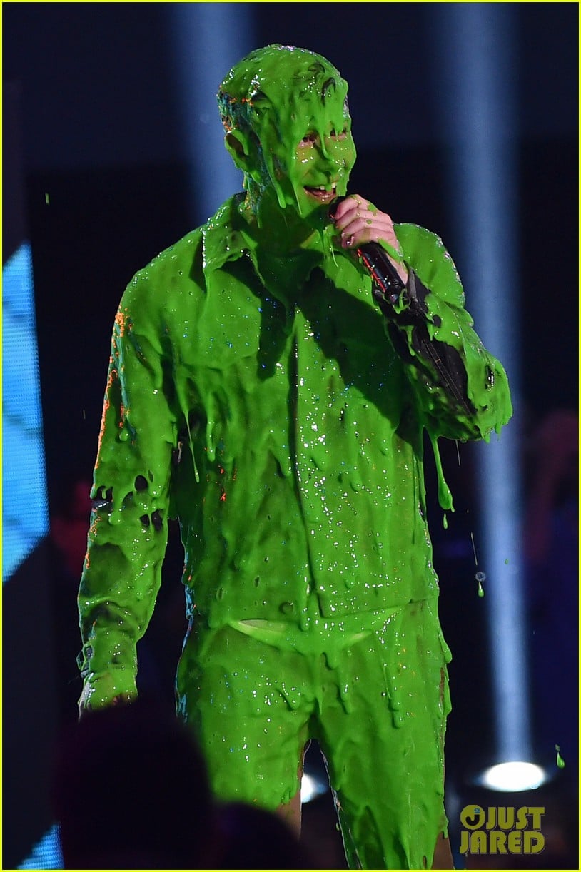 Nick Jonas Gets Slimed & Attempts to Hug Girlfriend Olivia Culpo at ...