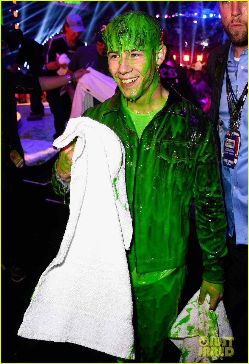 Nick Jonas Gets Slimed & Attempts to Hug Girlfriend Olivia Culpo at ...