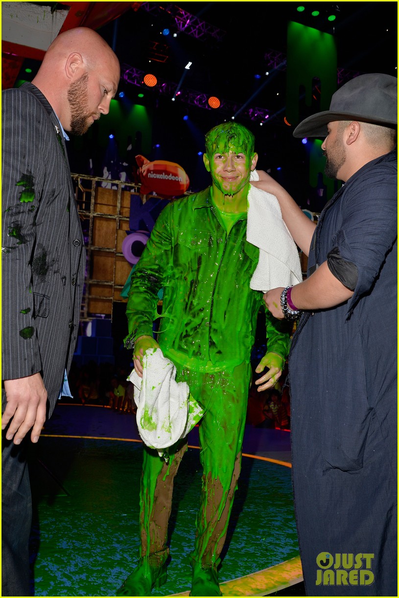 Nick Jonas Gets Slimed & Attempts to Hug Girlfriend Olivia Culpo at ...