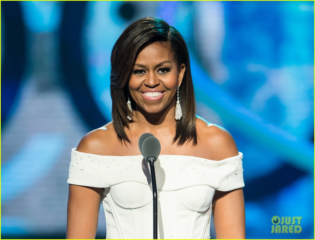 Michelle Obama Gives Inspiring Speech at Black Girls Rock 2015: Photo ...