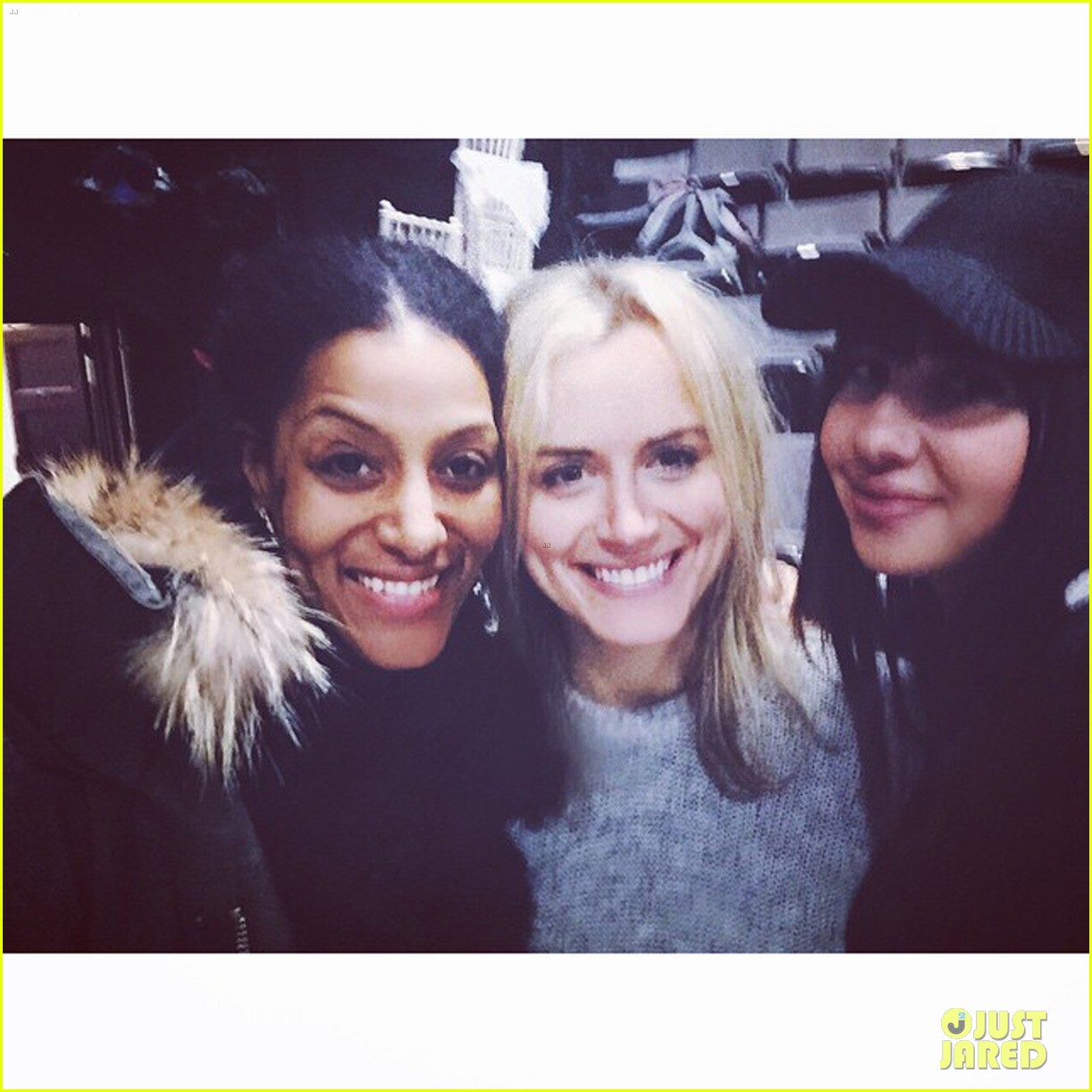 Taylor Schilling & Jackie Cruz Form Strong Bond Outside of 'Orange is ...