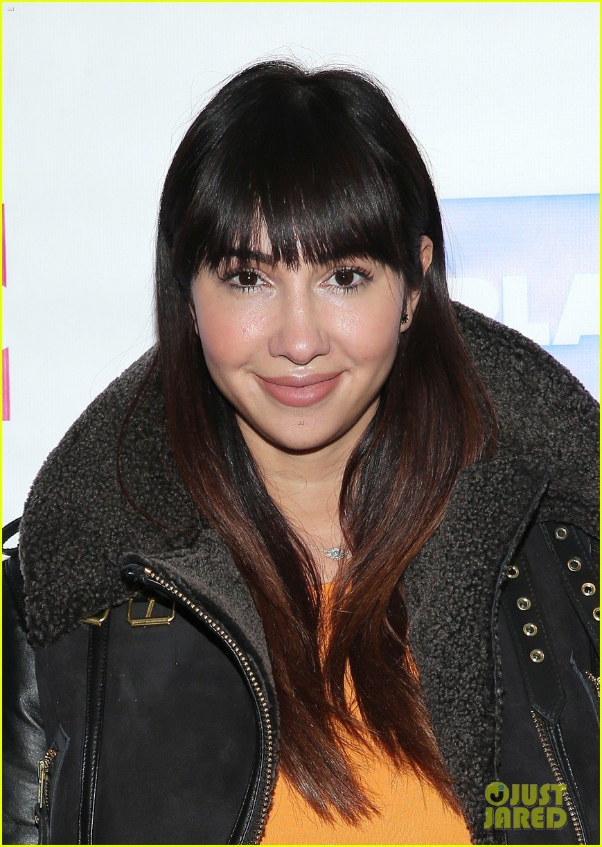 Taylor Schilling & Jackie Cruz Form Strong Bond Outside of 'Orange is ...