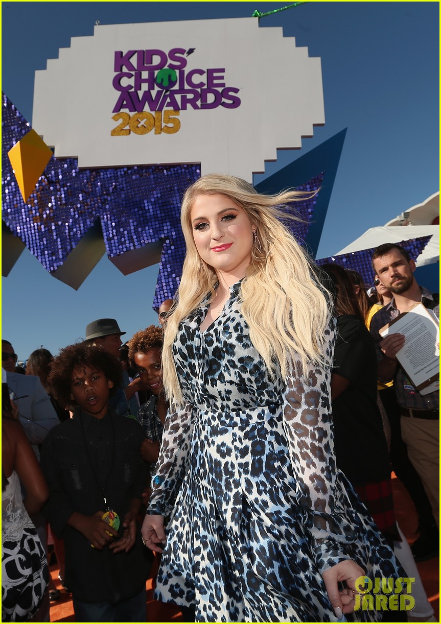 Meghan Trainor Hits the Kids' Choice Awards 2015 Orange Carpet!: Photo ...
