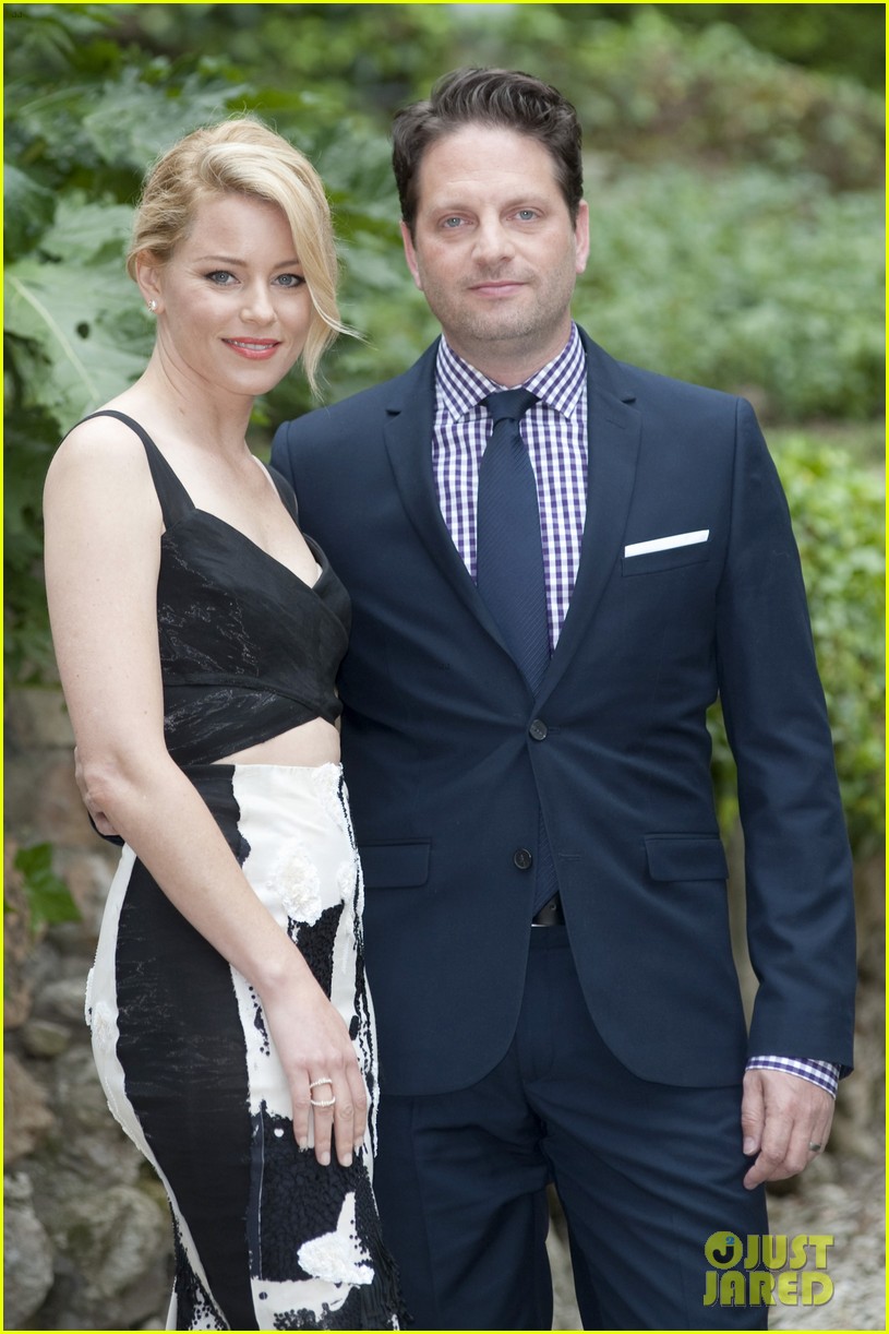 Elizabeth Banks & Hubby Max Handelman Begin 'Pitch Perfect 2' Press In ...