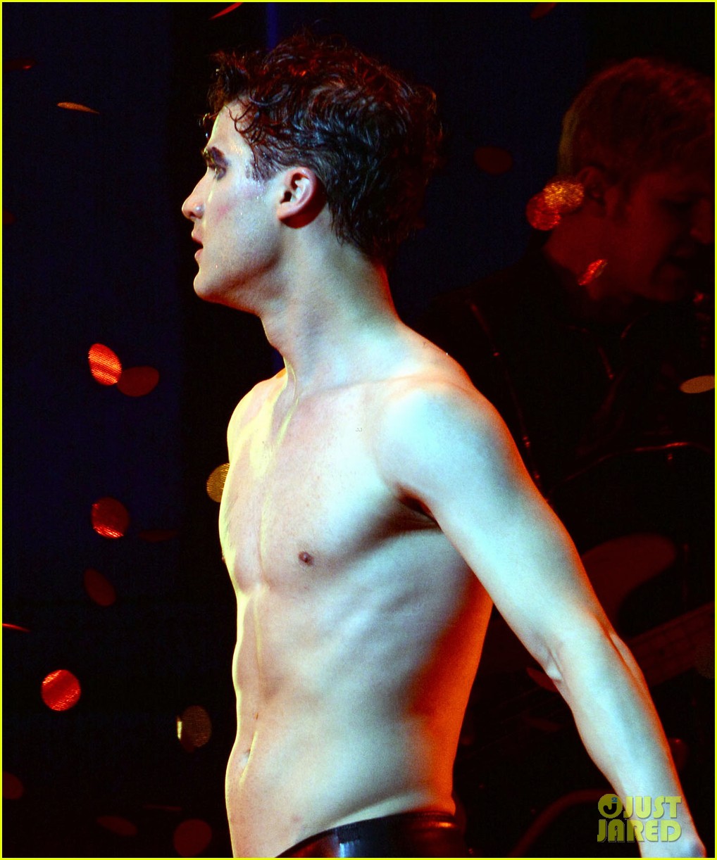 Darren Criss Strips Down Shirtless for First 'Hedwig' Show!: Photo 3358598 | Broadway, Darren ...