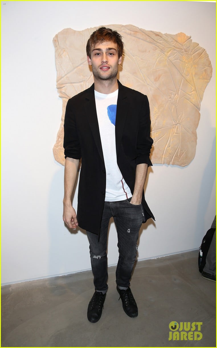 Douglas Booth Is 90-Year-Old Man Trapped in Young Body: Photo 3348000 ...