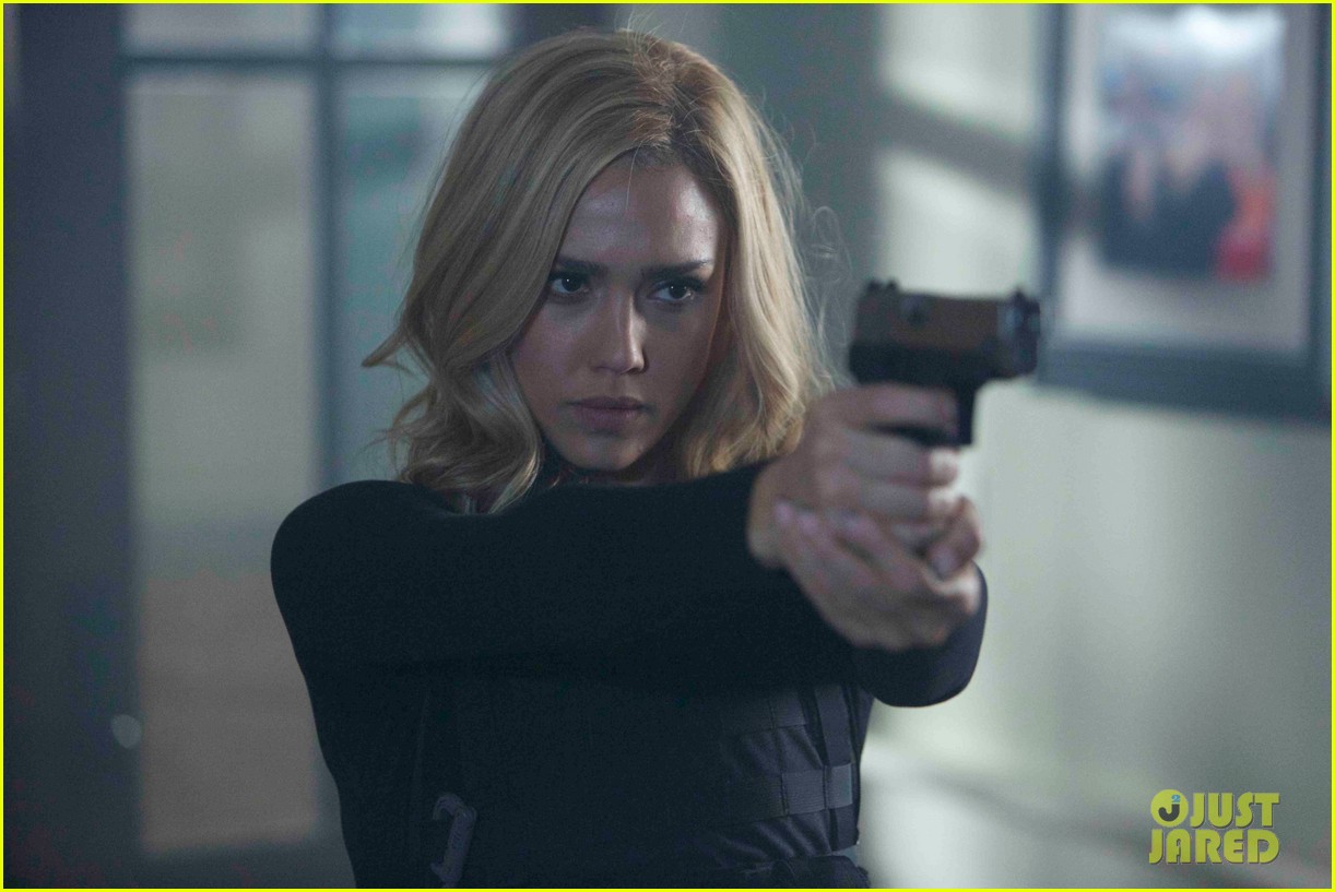 Hailee Steinfeld Is Assigned a Rough Mission in 'Barely Lethal' Exclusive Clip - Watch Now ...