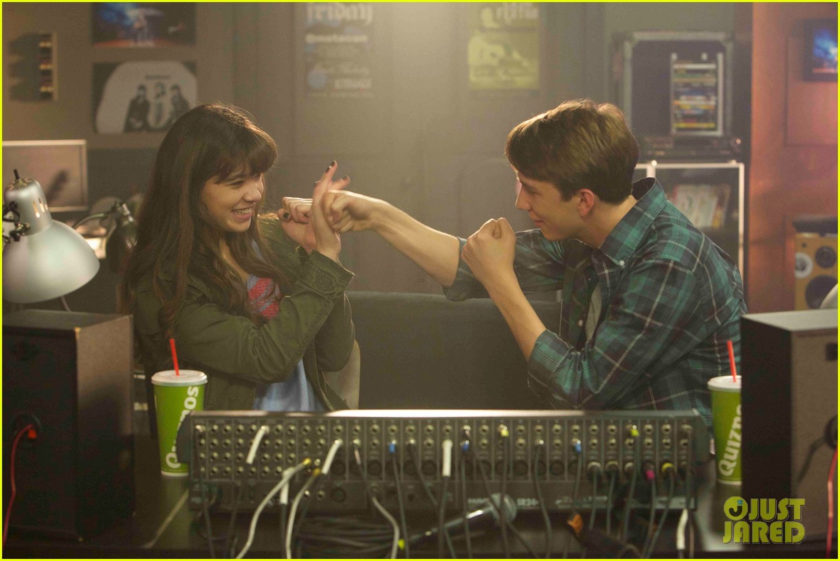 Hailee Steinfeld Is Assigned a Rough Mission in 'Barely Lethal' Exclusive Clip - Watch Now ...