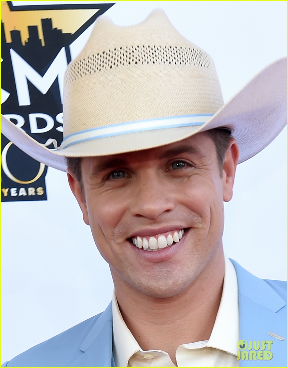 Sam Hunt, Thomas Rhett & More Suit Up at ACM Awards 2015: Photo 3351006 ...