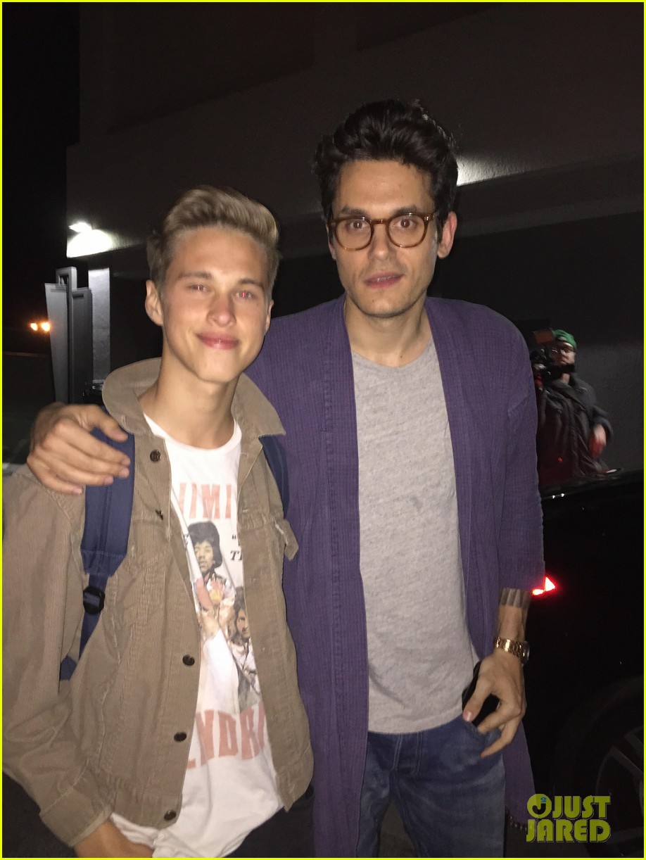 John Mayer Meets Singer Ryan Beatty at Secret Hollywood Show: Photo ...