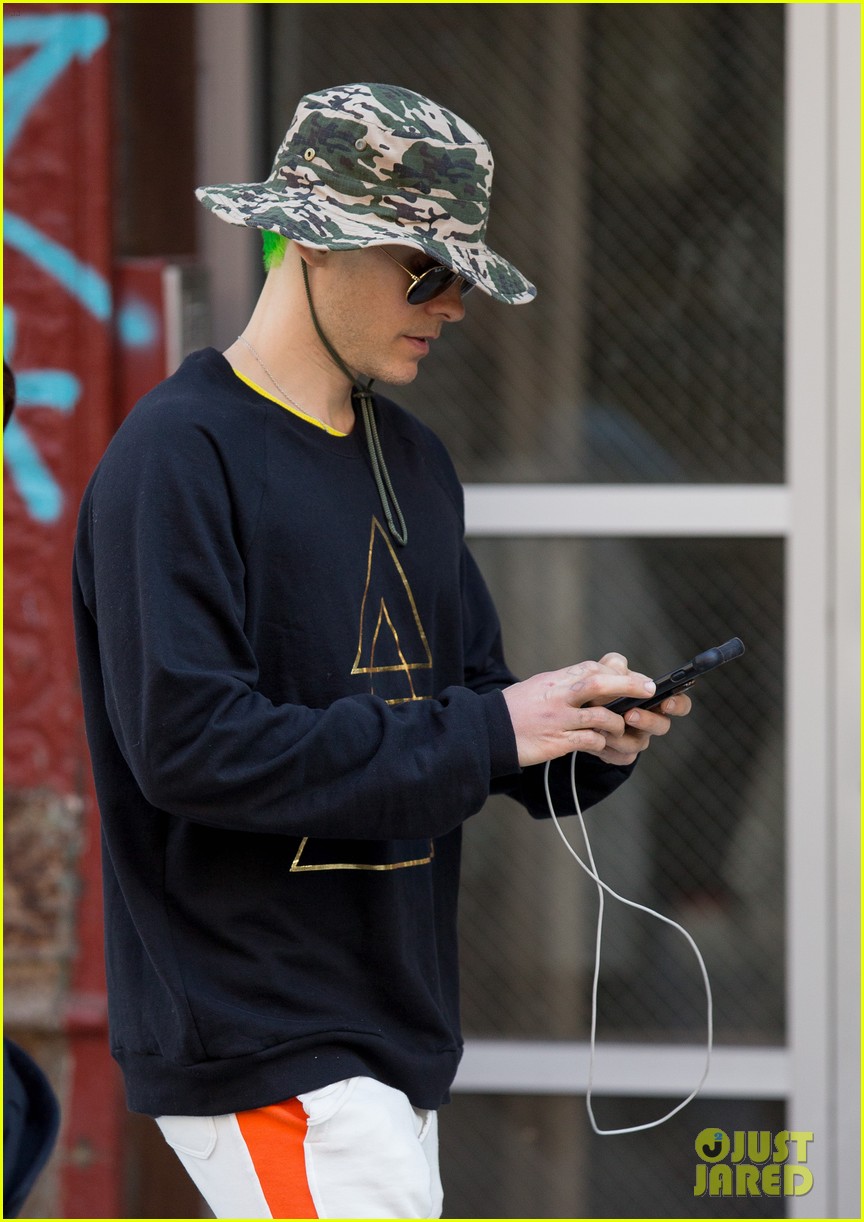 Jared Leto Bares His Muscles Again in a Batman Tank Top!: Photo 3358448 ...