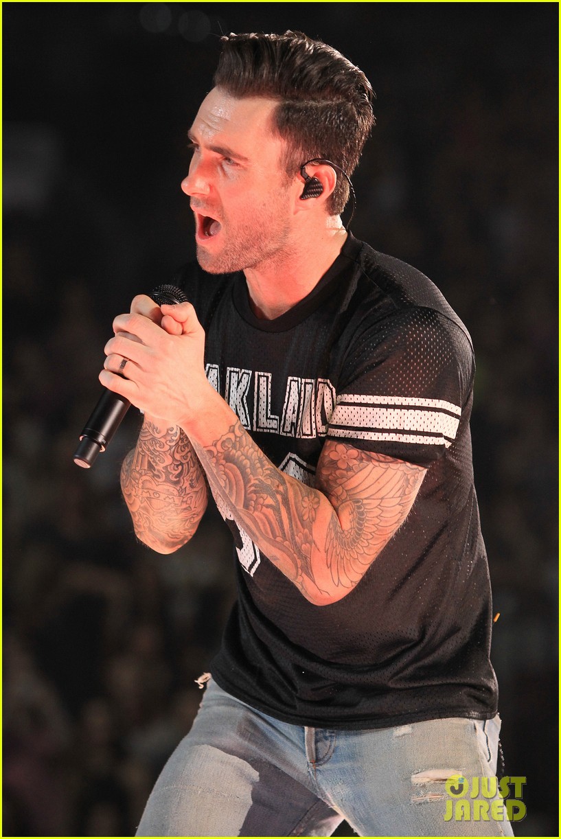 Adam Levine's First Artist Rozzi Crane Releases Debut EP!: Photo ...