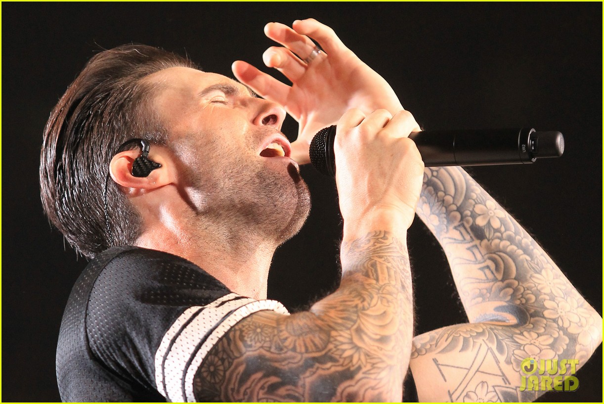 Adam Levine's First Artist Rozzi Crane Releases Debut EP!: Photo ...