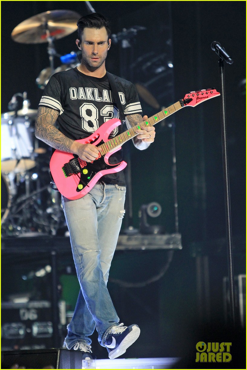 Adam Levine's First Artist Rozzi Crane Releases Debut EP!: Photo ...