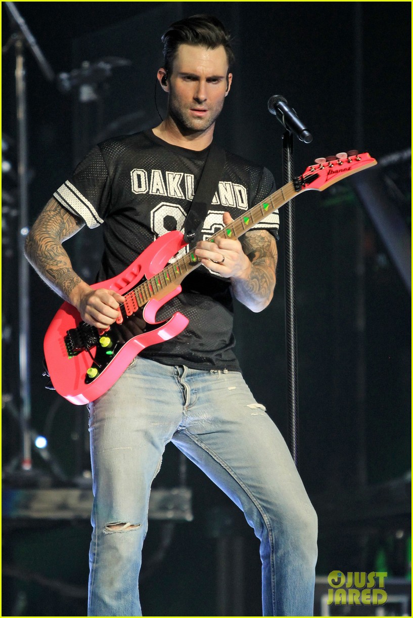 Adam Levine's First Artist Rozzi Crane Releases Debut EP!: Photo ...