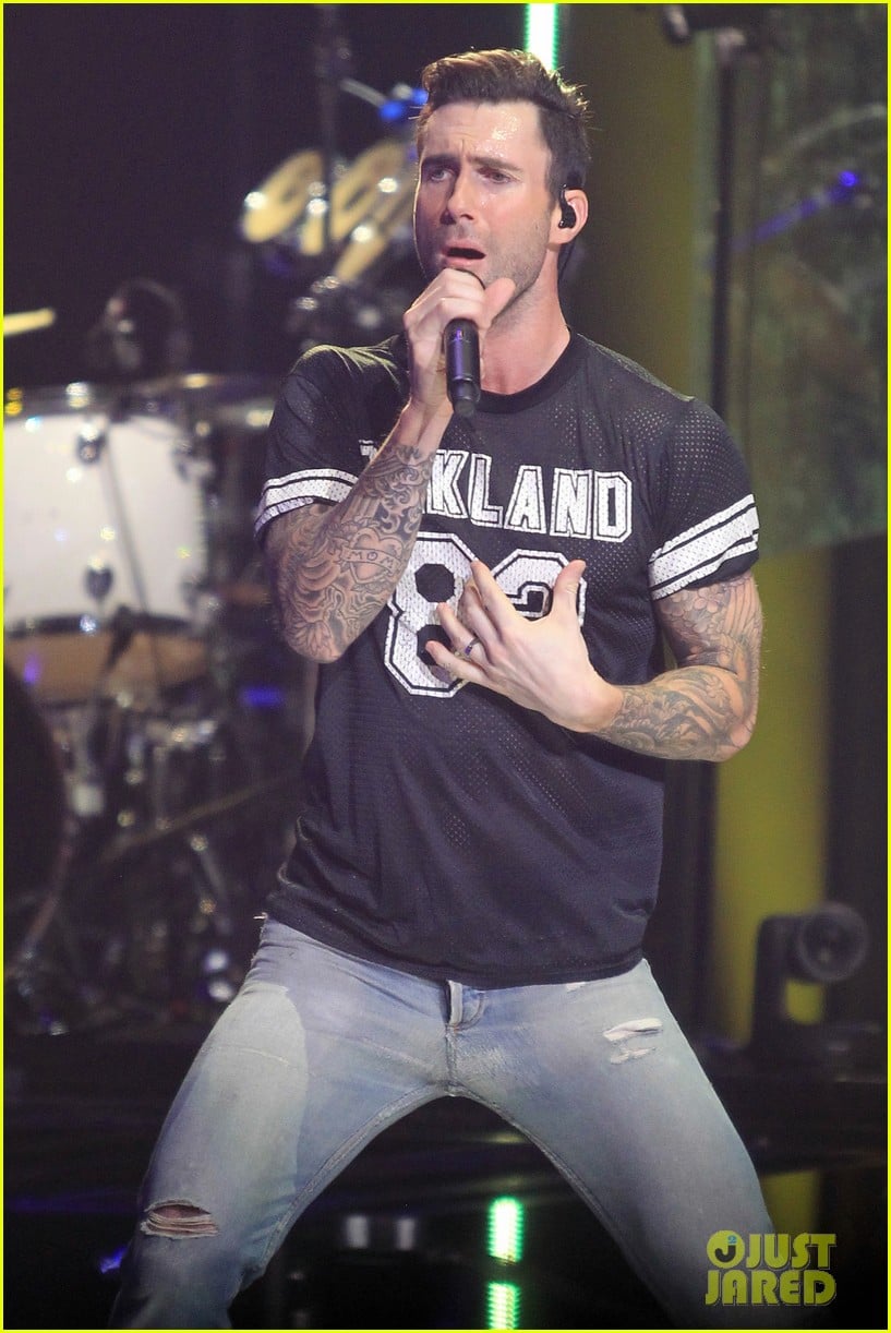 Adam Levine's First Artist Rozzi Crane Releases Debut EP!: Photo ...