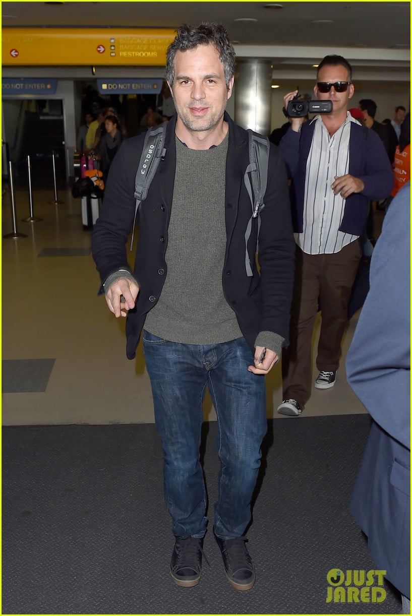 Mark Ruffalo Continues to Take a Stand Against Fracking: Photo 3344088 ...