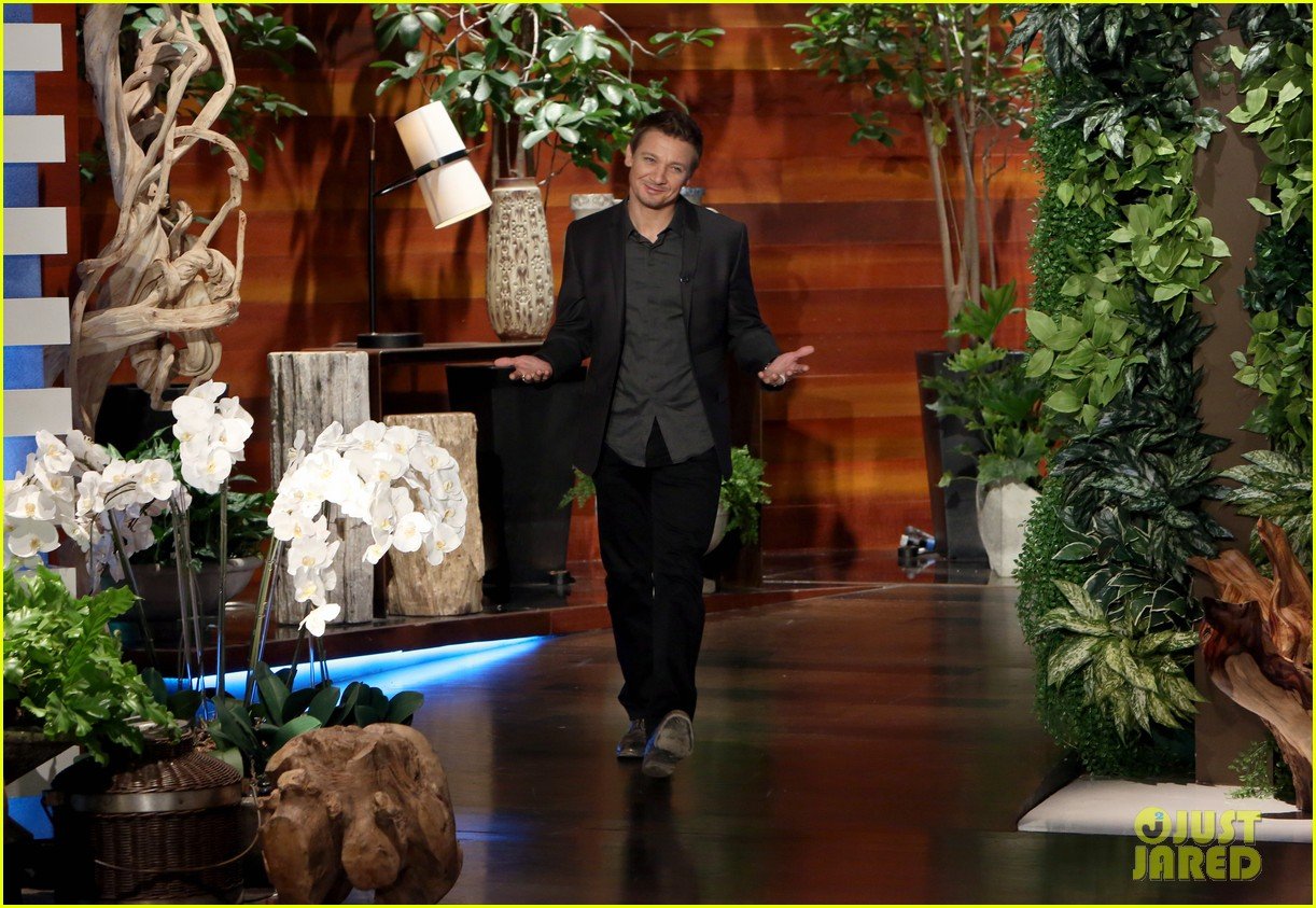 Jeremy Renner Shares Sweetest New Photo of Baby Ava!: Photo 3347462 ...