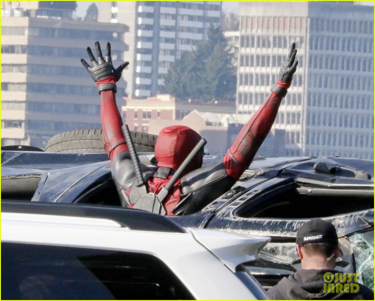 Ryan Reynolds's Full 'Deadpool' Suit Gets Pictured on Set!: Photo ...