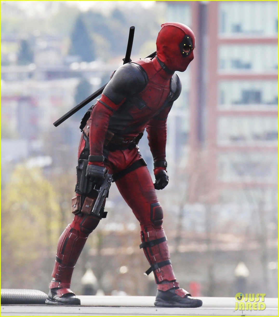 Ryan Reynolds's Full 'Deadpool' Suit Gets Pictured on Set!: Photo ...