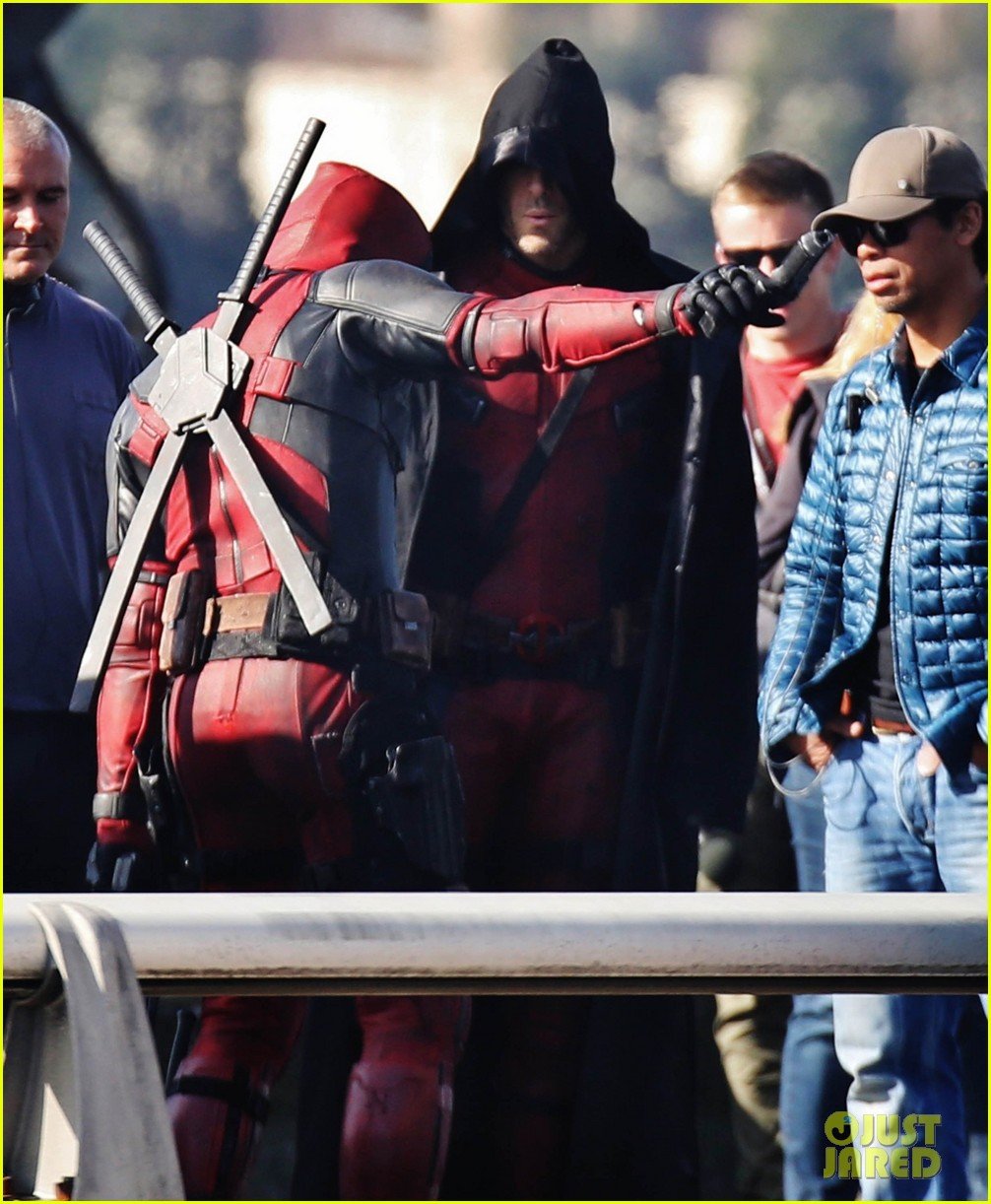 Ryan Reynolds Photographed Unmasked in the 'Deadpool' Suit!: Photo ...
