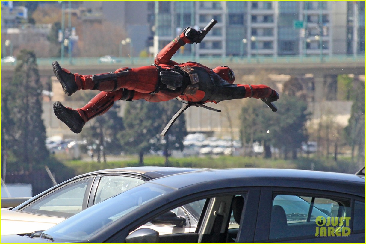 Ryan Reynolds Photographed Unmasked in the 'Deadpool' Suit!: Photo ...