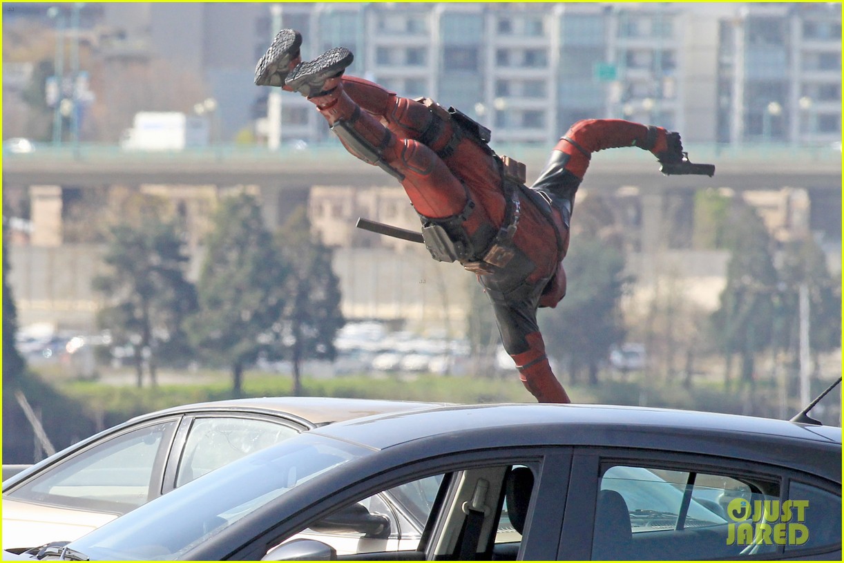 Ryan Reynolds Photographed Unmasked in the 'Deadpool' Suit!: Photo ...