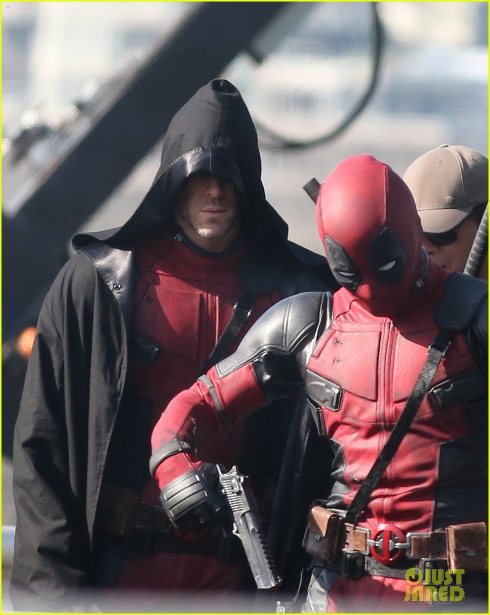 Ryan Reynolds Photographed Unmasked in the 'Deadpool' Suit!: Photo ...