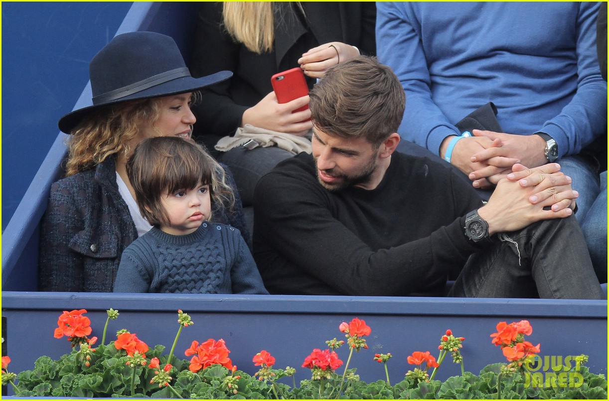 Shakira & Gerard Pique Bring Their Adorable Son Milan to the Barcelona ...