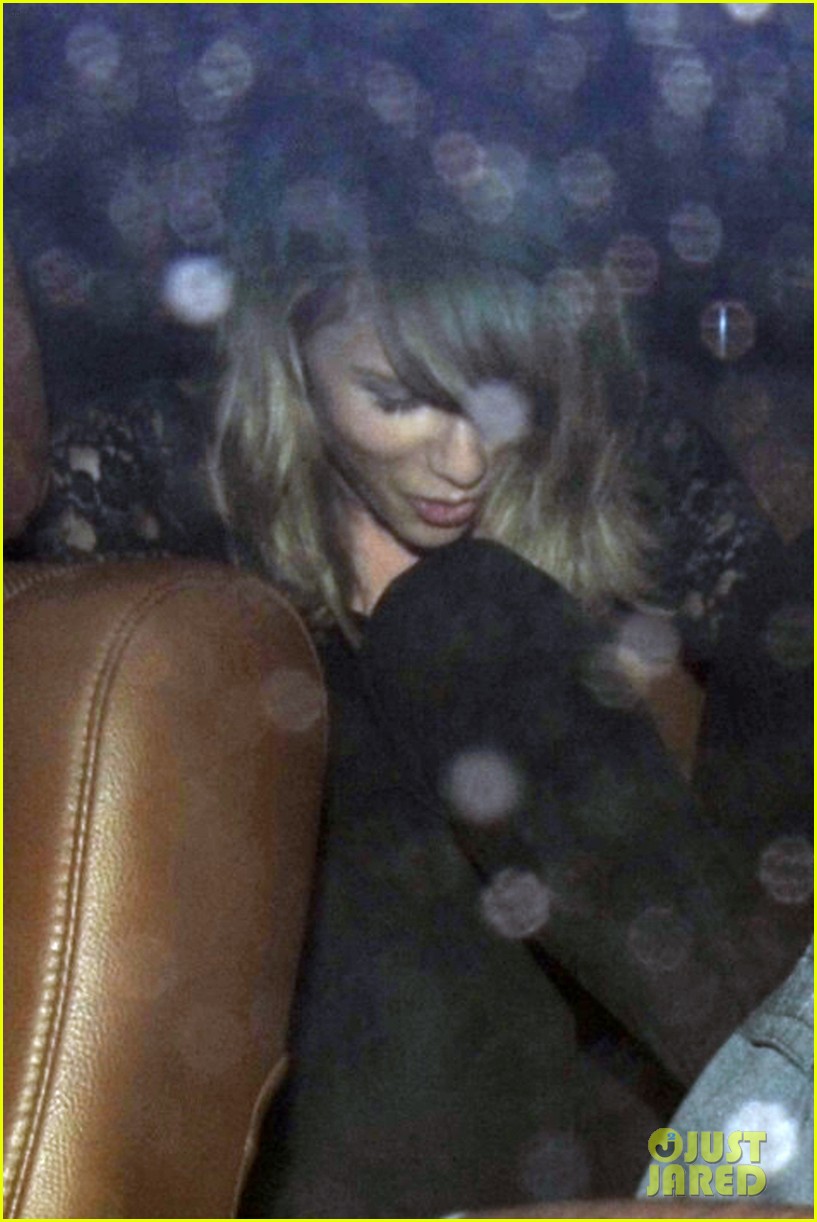 Taylor Swift & Calvin Harris Hold Hands at Haim's Concert: Photo ...