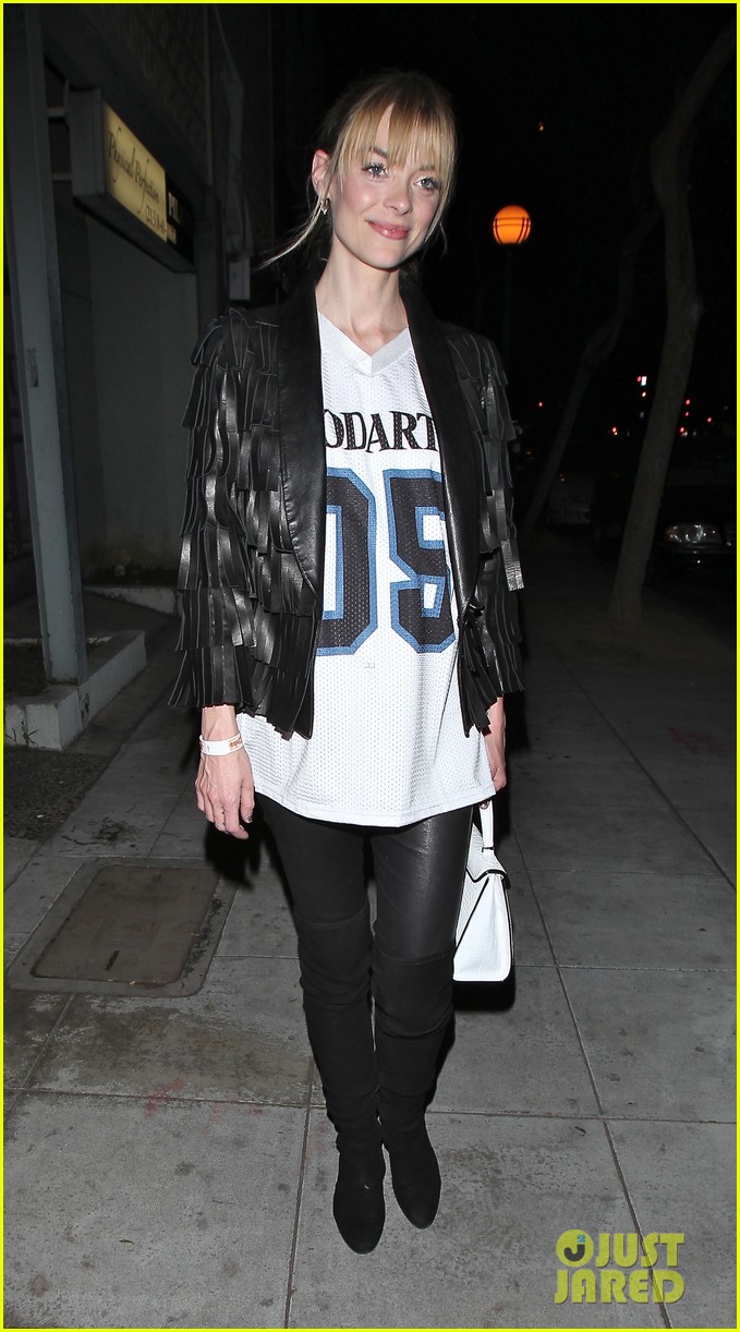 Taylor Swift & Calvin Harris Hold Hands at Haim's Concert: Photo ...