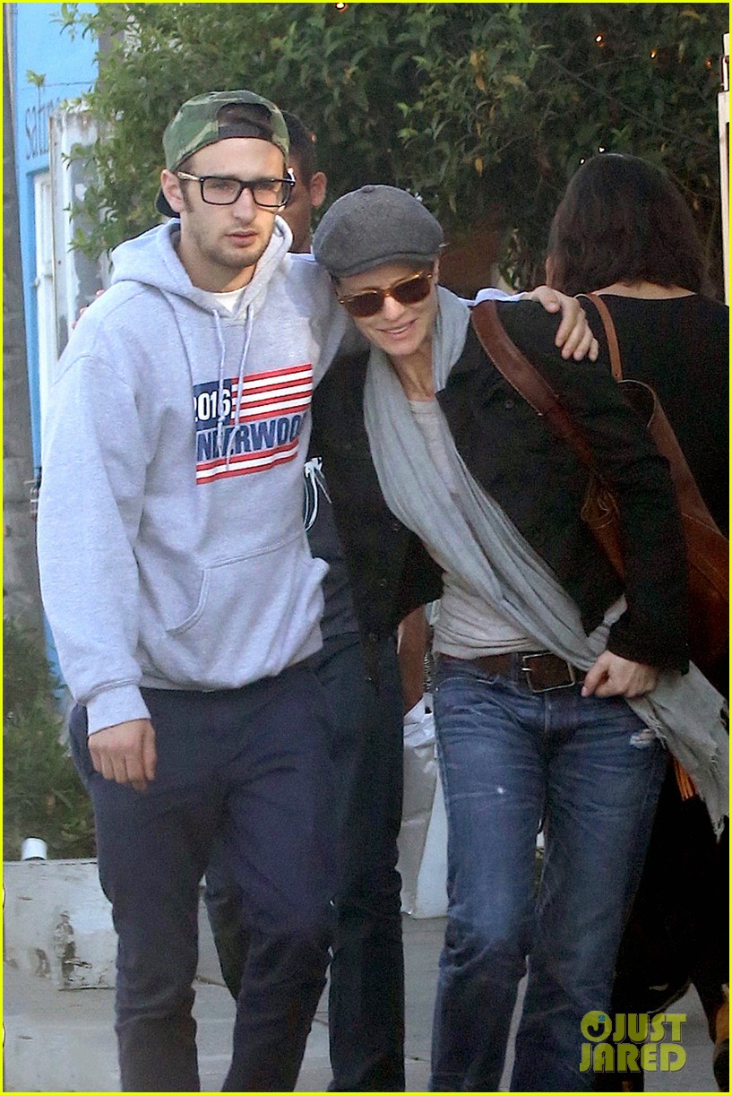 Robin Wright & Ben Foster Couple Up to Support Amber Tamblyn!: Photo ...