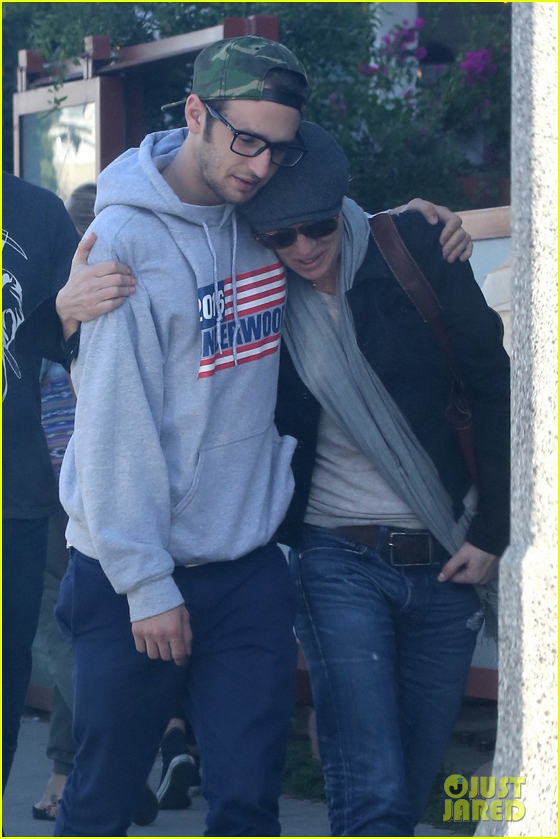 Robin Wright & Ben Foster Couple Up to Support Amber Tamblyn!: Photo ...