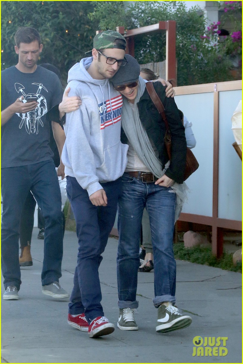 Robin Wright & Ben Foster Couple Up to Support Amber Tamblyn!: Photo ...