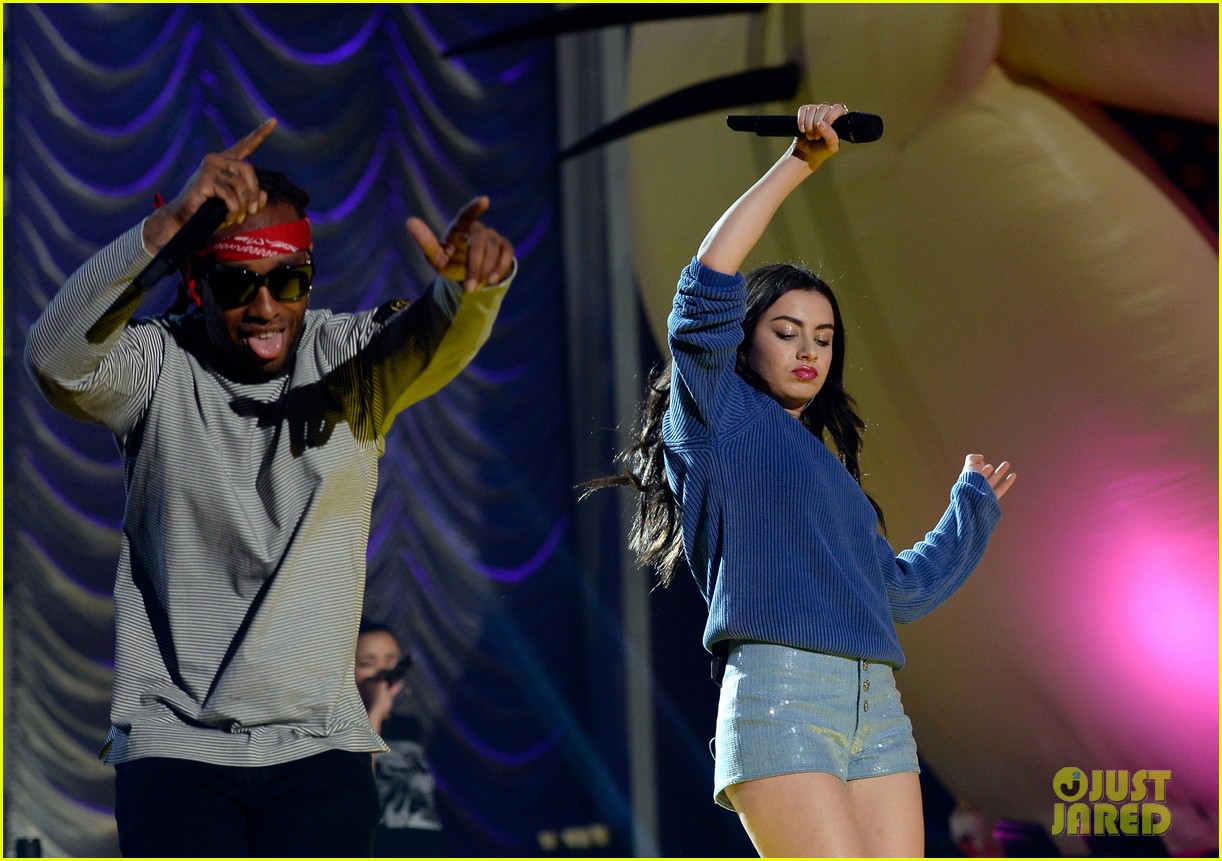Charli XCX & Jessie J Bring Music to MTV Movie Awards 2015!: Photo ...