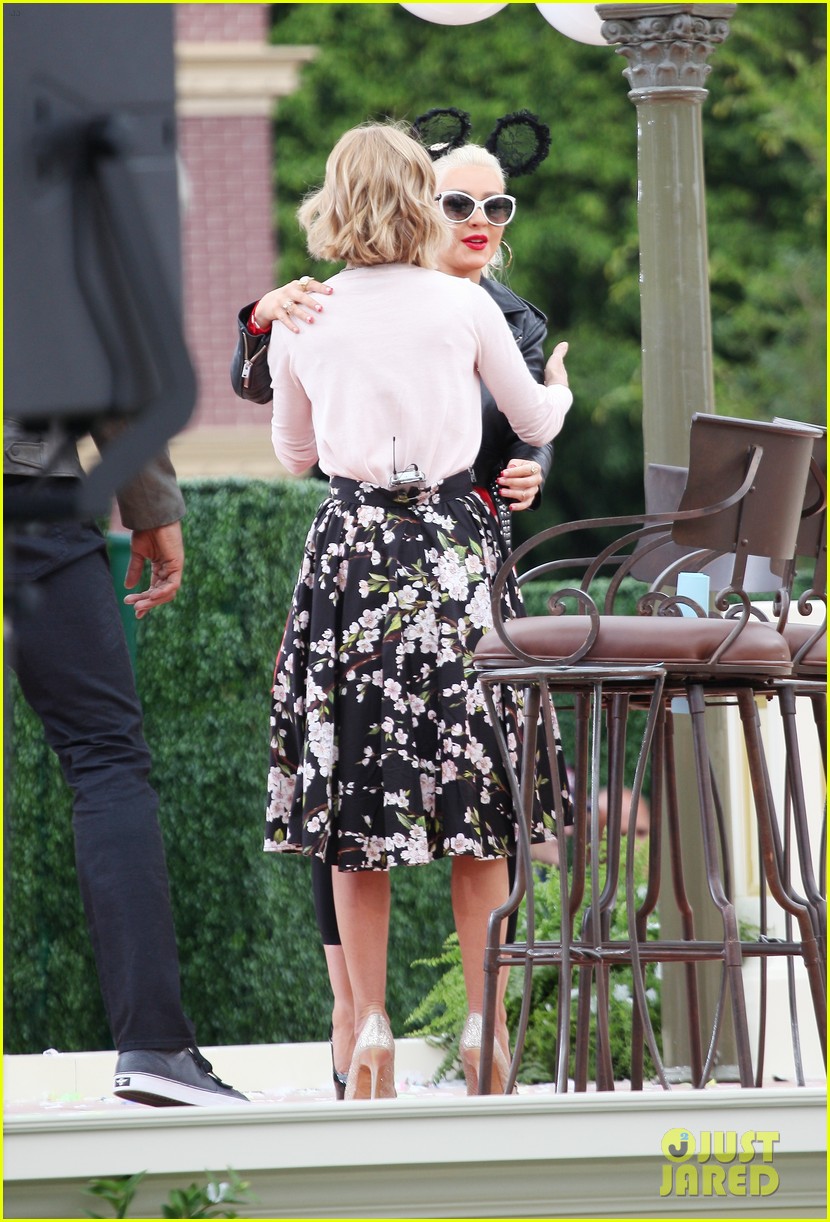 Christina Aguilera Does 'The Voice' Finale Promo at Disney!: Photo ...