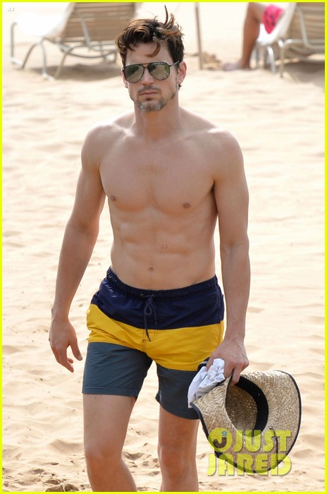 Matt Bomer Goes Shirtless in Hawaii with Husband Simon Halls: Photo 3373981 | Matt Bomer ...