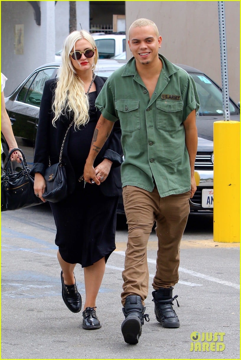 Ashlee Simpson's Husband Evan Ross Shares Memorial Day Playlist That ...