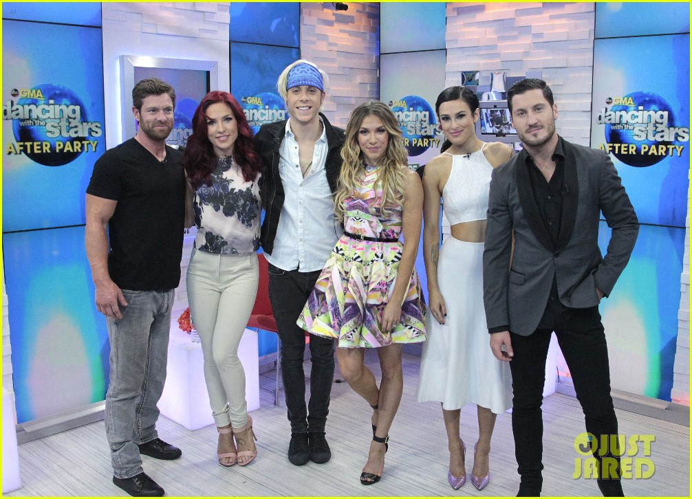 Rumer Willis & Val Chmerkovskiy Celebrate DWTS Win on 'Good Morning ...