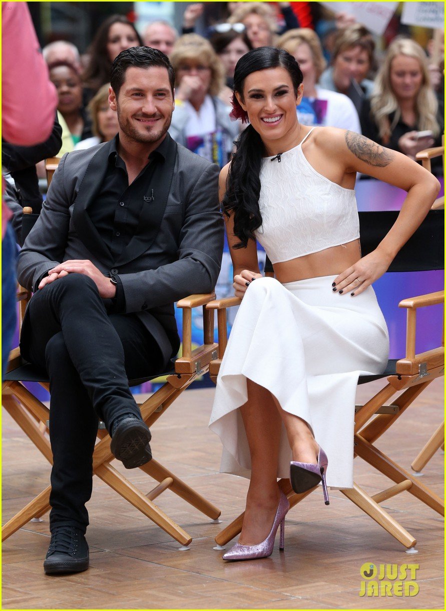 Rumer Willis & Val Chmerkovskiy Celebrate DWTS Win on 'Good Morning ...