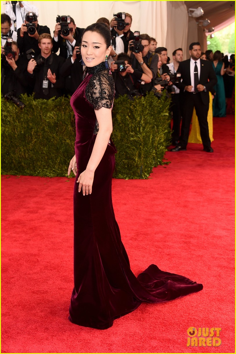 Gong Li & Wendi Murdoch Are Gorgeous Met Gala 2015 Co-Chairs : Photo ...