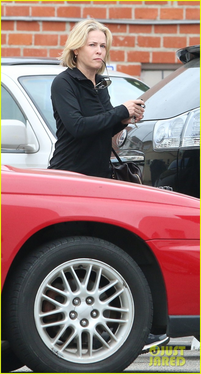 Chelsea Handler Recalls Hilarious Experience Trying Marijuana Edibles ...