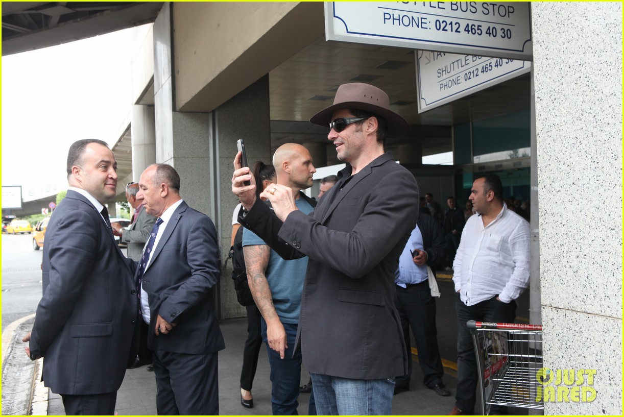 Hugh Jackman Happily Touches Down in Istanbul: Photo 3381648 | Hugh ...