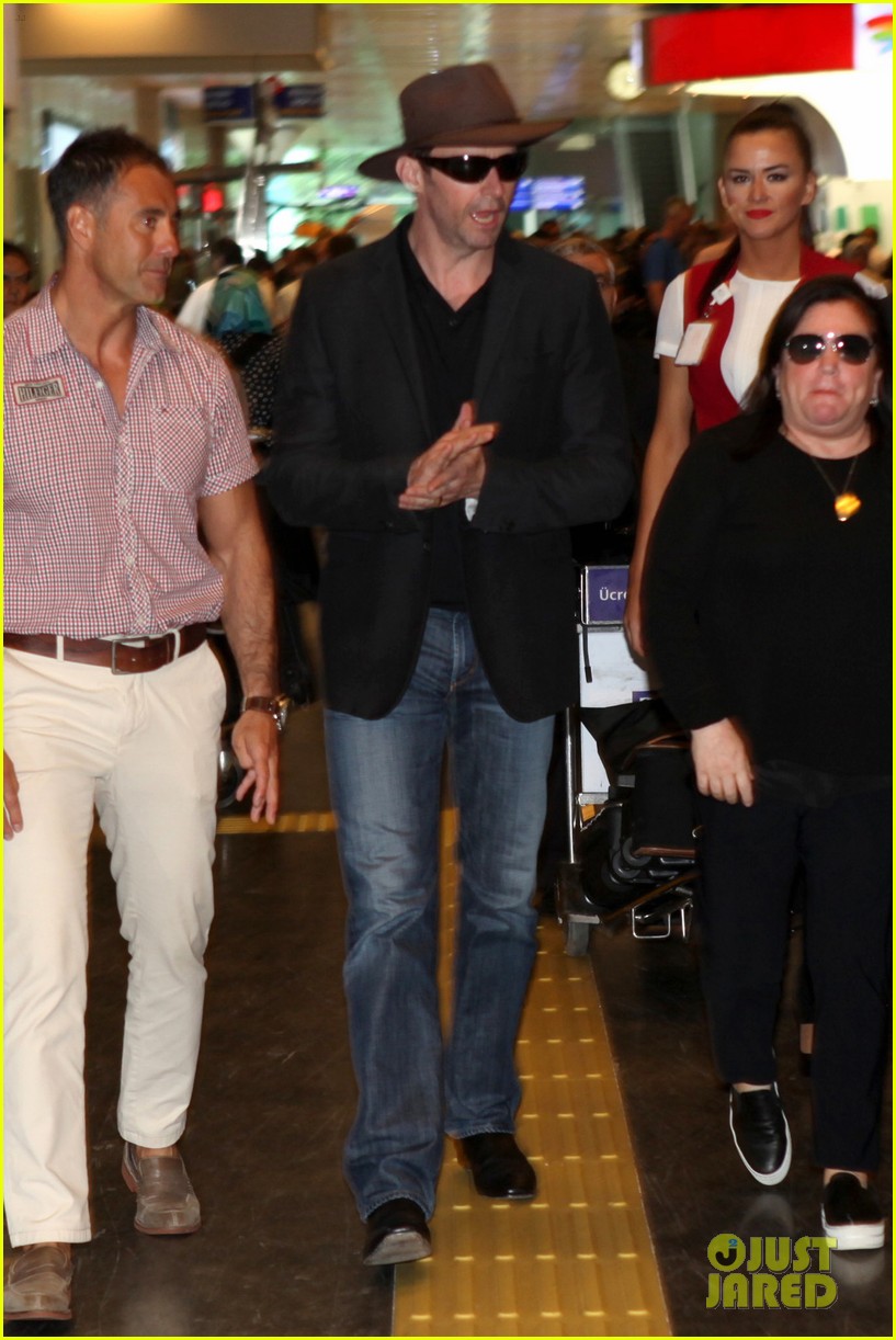 Hugh Jackman Happily Touches Down in Istanbul: Photo 3381649 | Hugh ...