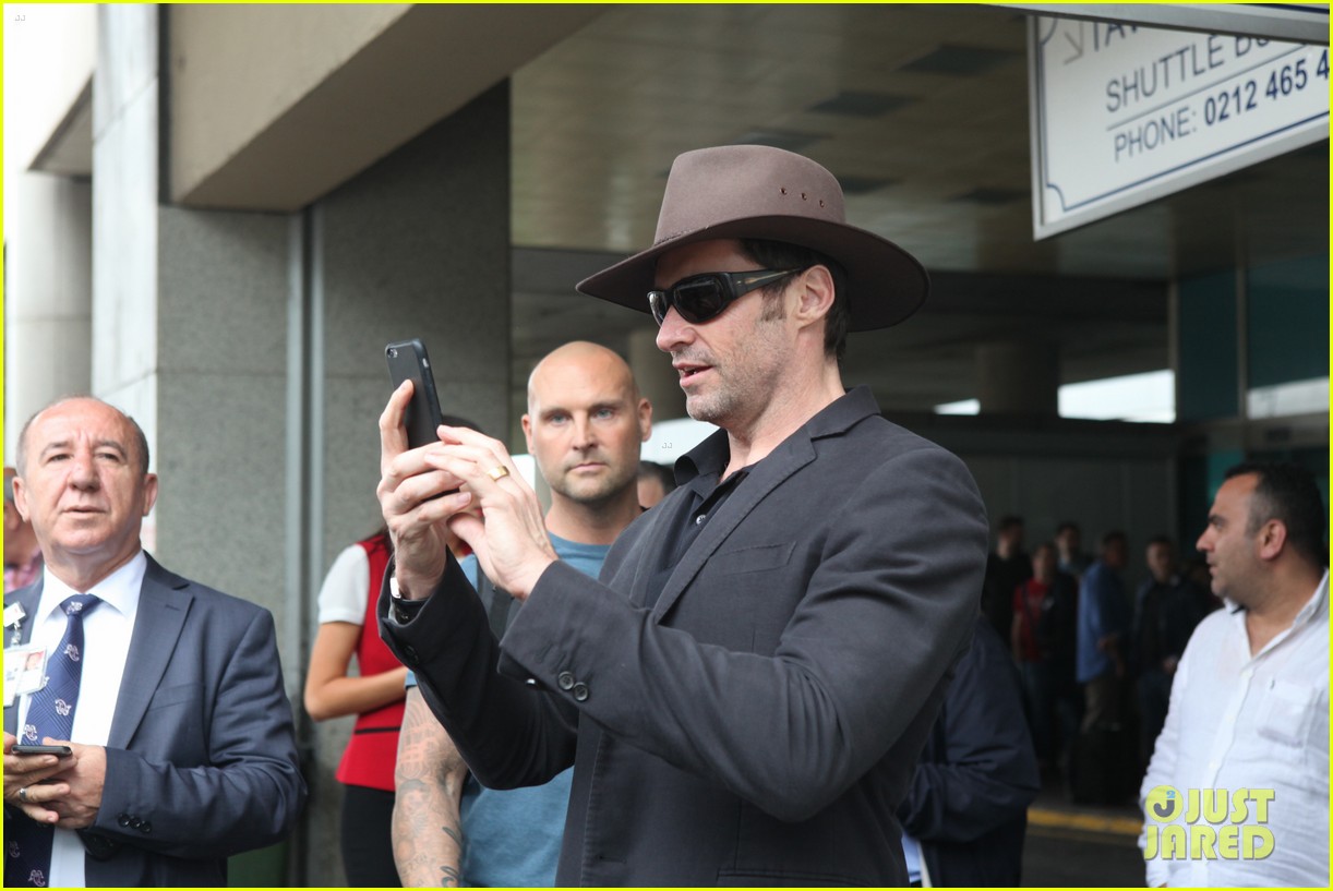 Hugh Jackman Happily Touches Down in Istanbul: Photo 3381674 | Hugh ...