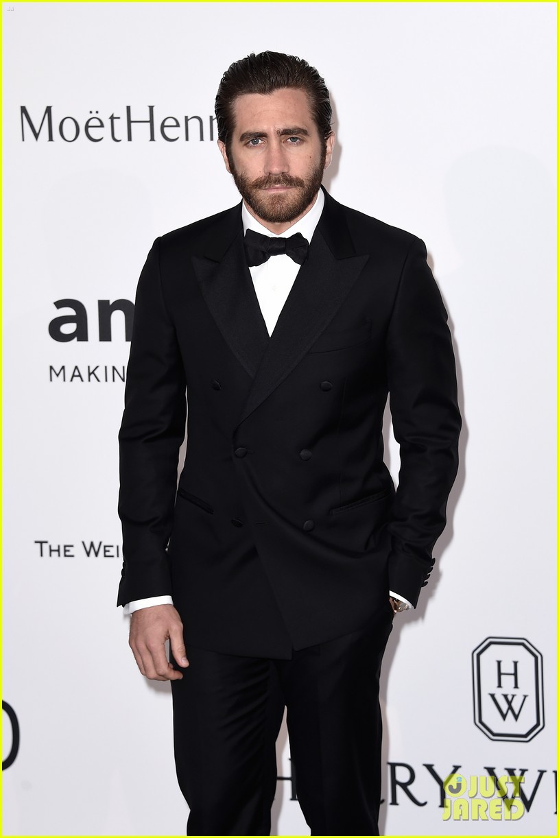 Jake Gyllenhaal & Sienna Miller Get Dressy For amfAR's Cannes Gala ...