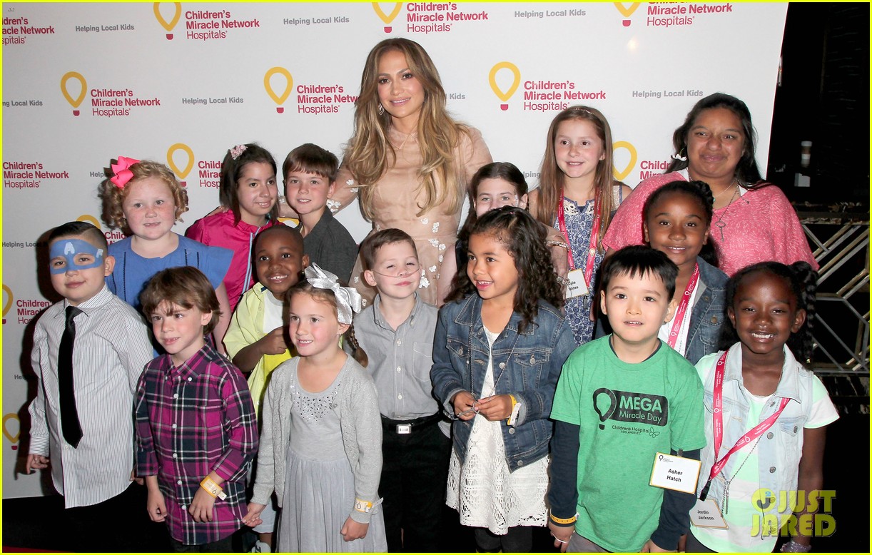 Jennifer Lopez Says Casper Smart May Be Involved in Vegas Residency ...