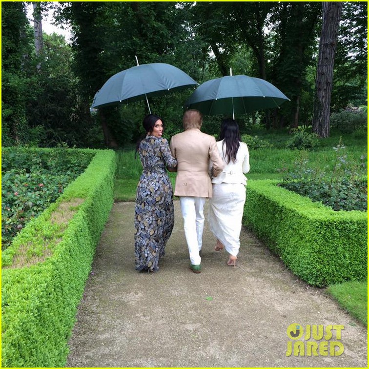 Kim Kardashian Celebrates Anniversary with Throwback Wedding Week ...