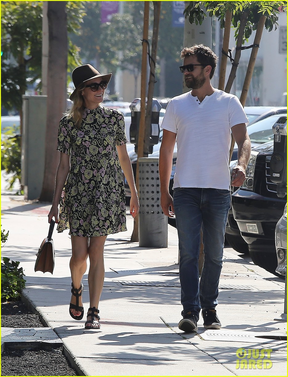 Diane Kruger & Joshua Jackson Smile Lovingly at Each Other: Photo ...